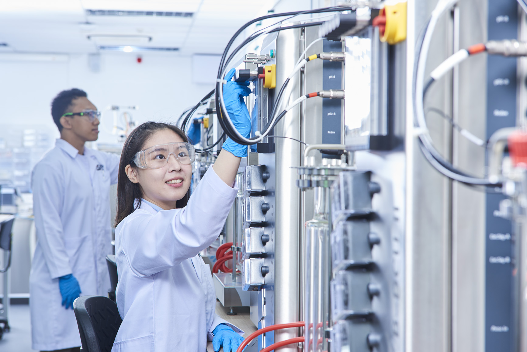 Pharmaceutical Engineering at emaze Presentation