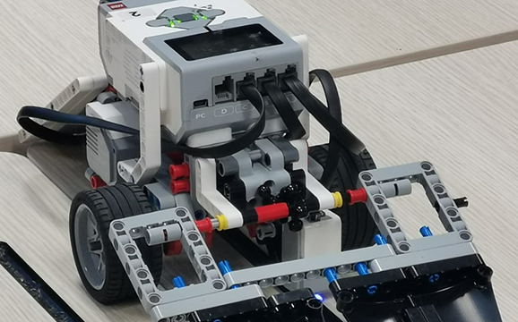 Learning through Play with Lego Mindstorms | Singapore Institute of ...